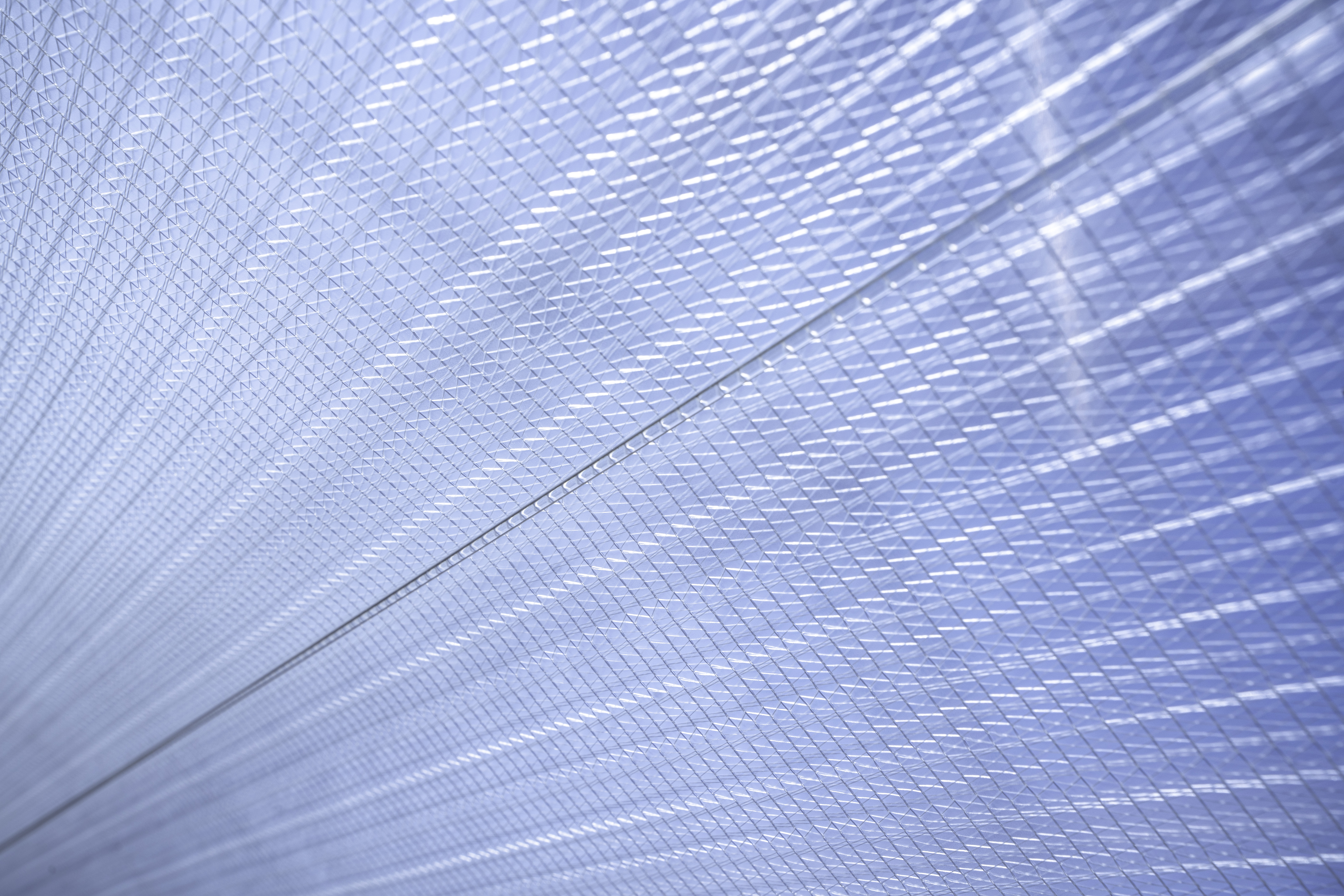 Selecting the ideal climate screen by understanding light properties